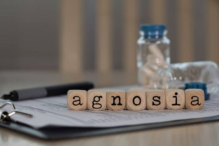 Conoce qué es la agnosia y cómo aplicar los cuidados - Aiudo Blog